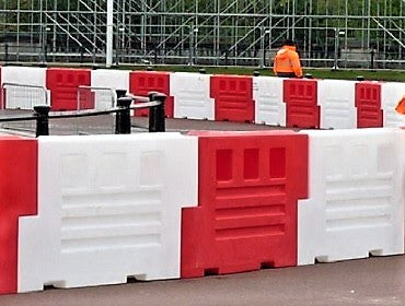HGV Heavy Duty RB2000™ Water-Filled Safety Barrier – 1m High Interlock